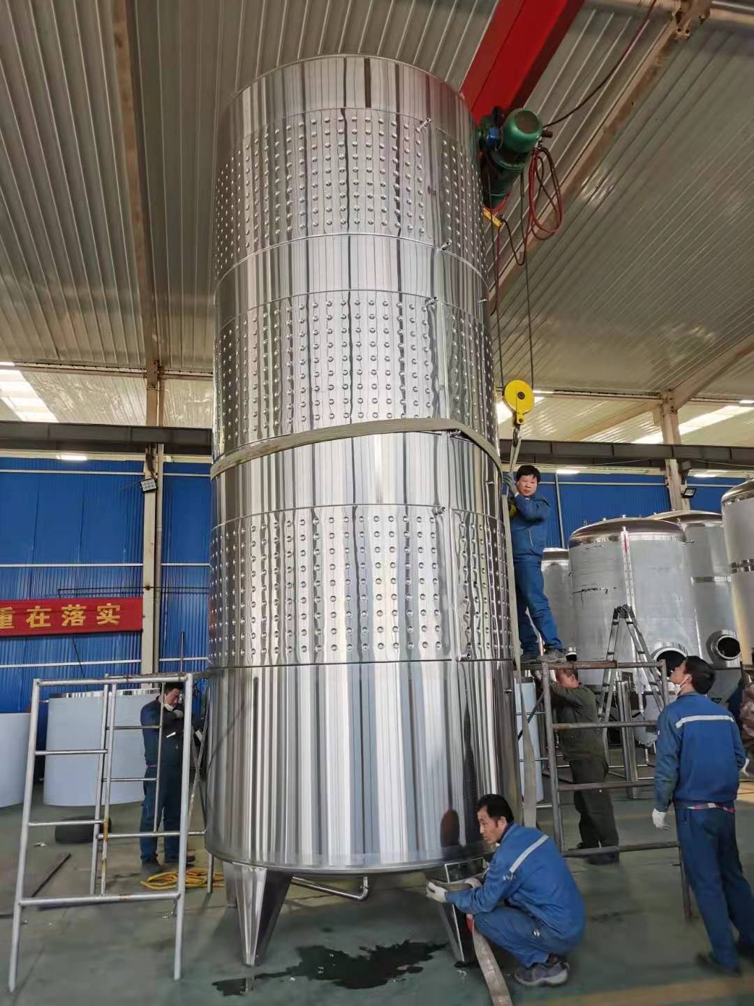 180bbl jacketed cider fermentation tanks