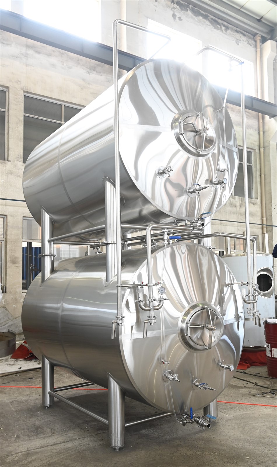 30bbl jacketed horizontal lagering tanks