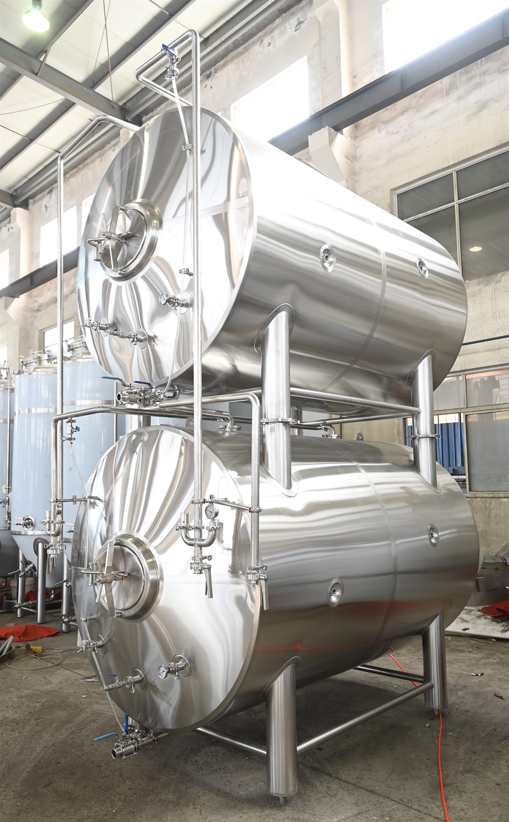 30bbl jacketed horizontal lagering tanks