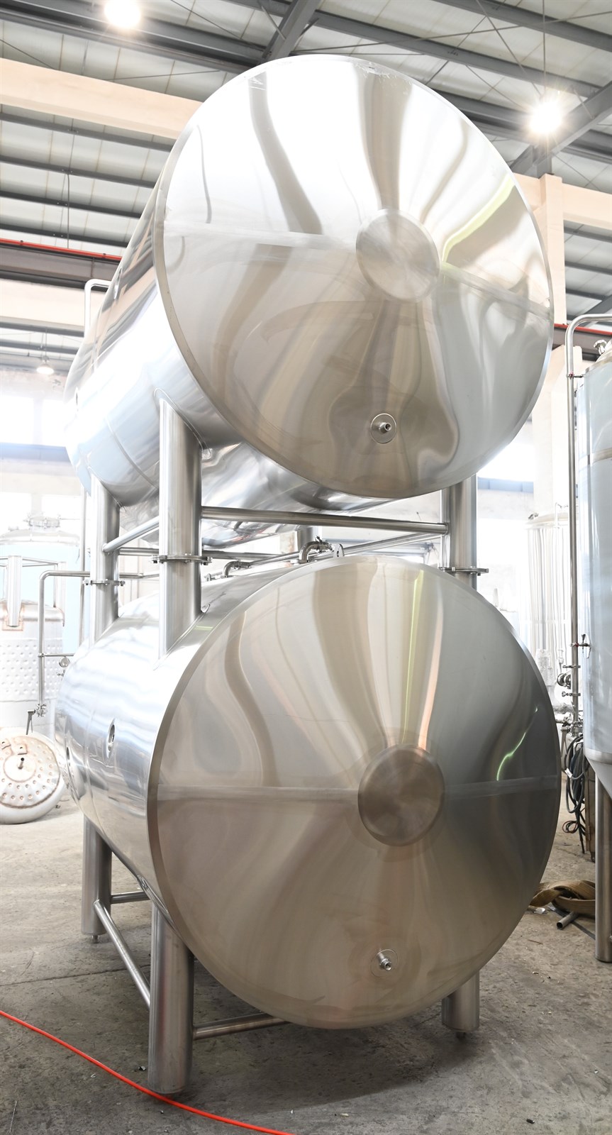 30bbl jacketed horizontal lagering tanks